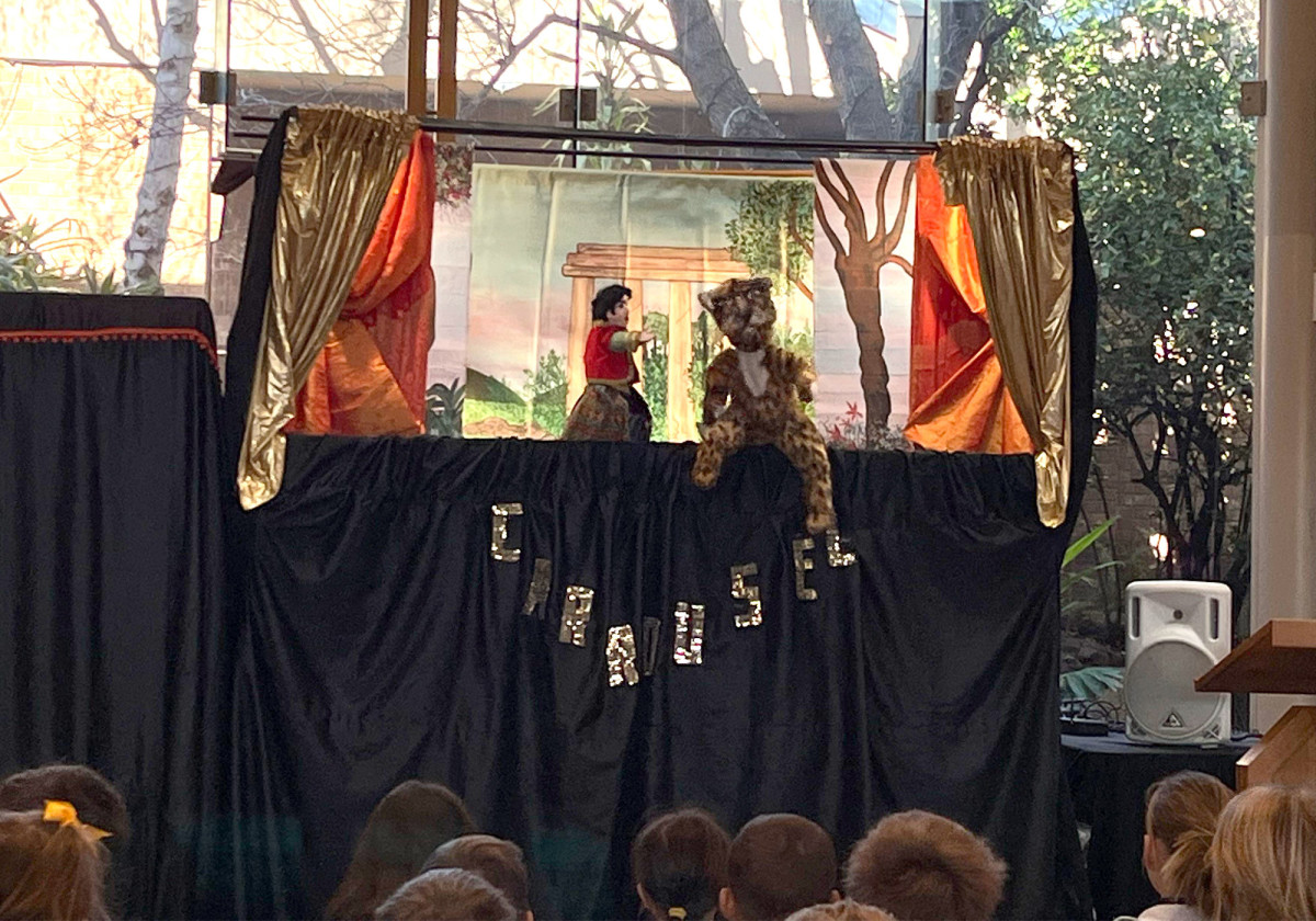 Carrousel Bilingual Puppet Performance - Concordia College