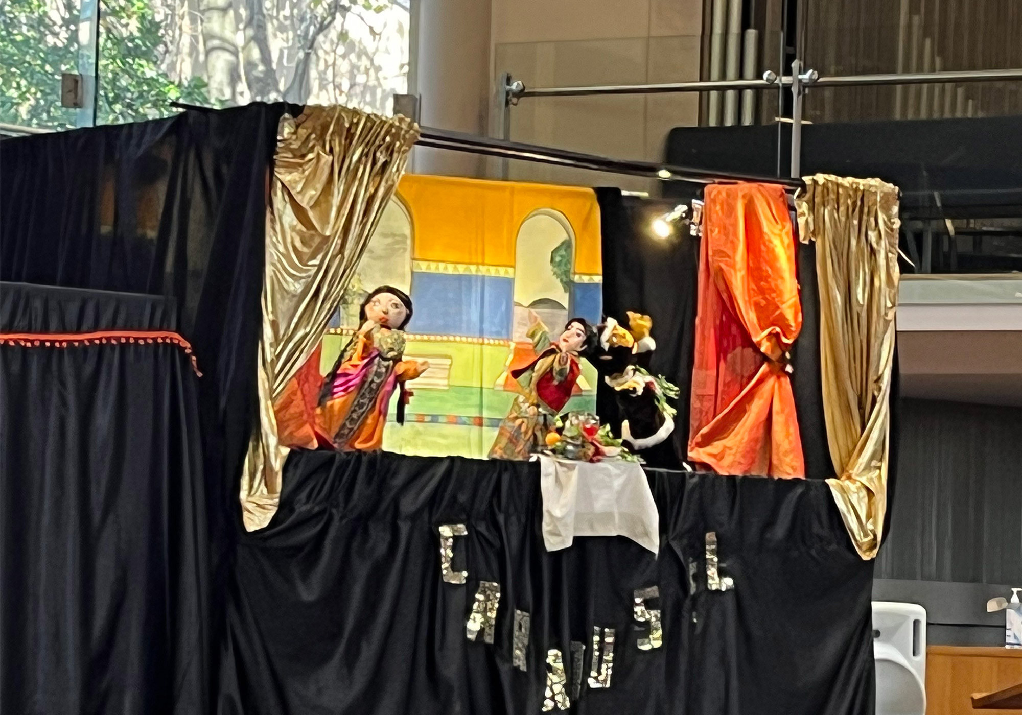 Carrousel Bilingual Puppet Performance - Concordia College